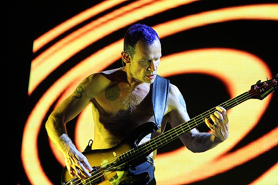 Red Hot Chili Peppers @ the Staples Center – OC Weekly